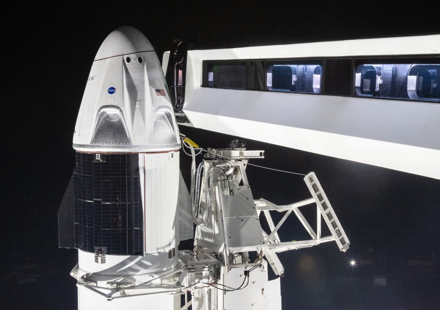 Tähdet ja avaruus: SpaceX-yhtiön Dragon 2 -alus laukaistaan ...